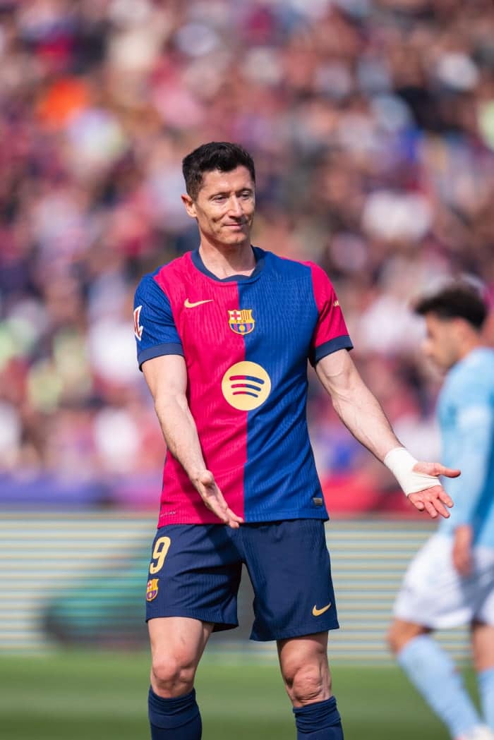 트레블 초비상! 바르샤, '핵심 FW' 레반도프스키 부상...코파 델레이 결승-UCL 4강 출전 어렵다 - HN